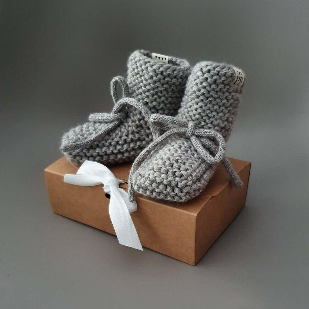 Baby - Knitted Booties - Grey – Petit Filippe